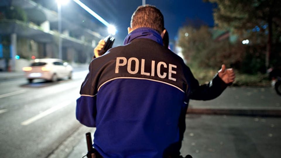 Polizist - ein anspruchsvoller Beruf - Audio & Podcasts - SRF