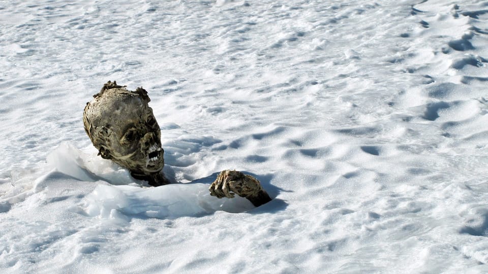 In Ötzis Schatten: - Eismumien aus den Schweizer Alpen - Audio ...