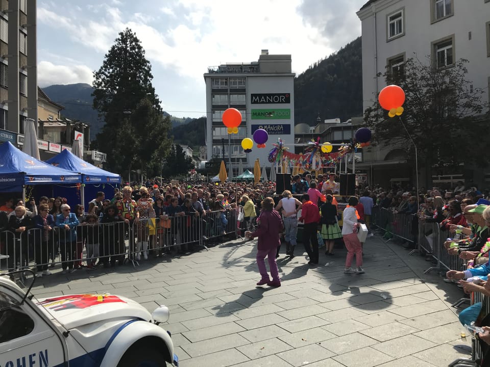 Erfolgreiche Schlagerparade in Chur - Audio & Podcasts - SRF
