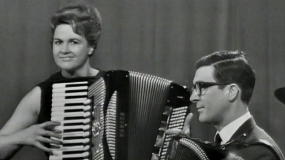 Heidi Wild - die Grande-Dame des volkstümlichen Akkordeons - Audio ...