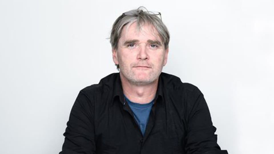 Gewalt in Beziehungen: Mike Mottl will Schläger verstehen - Audio ...