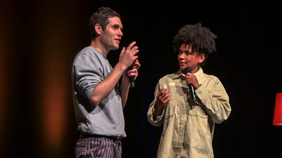 Zum Goldenen Schmied: «Gold» - Fatima Moumouni und Laurin Buser im Duo - Audio & Podcasts - SRF