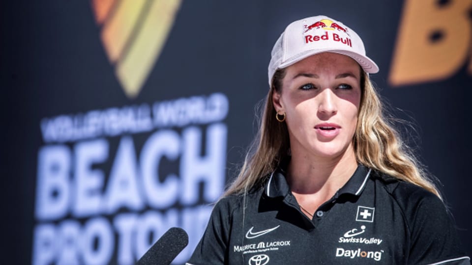 Sommer ohne Turniere für die beste Berner Beach-Volleyballerin - Audio ...