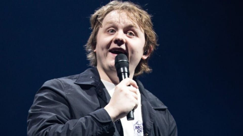 Nach fast 3 Jahren endlich neue Musik von Lewis Capaldi - Audio ...