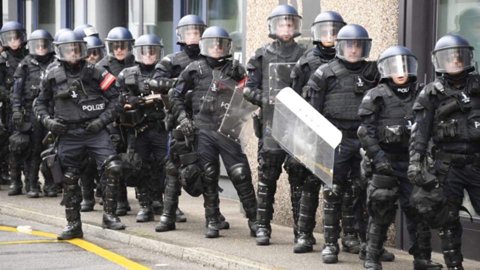 Debatte um Demonstrationen im Basler Grossen Rat - Audio & Podcasts - SRF