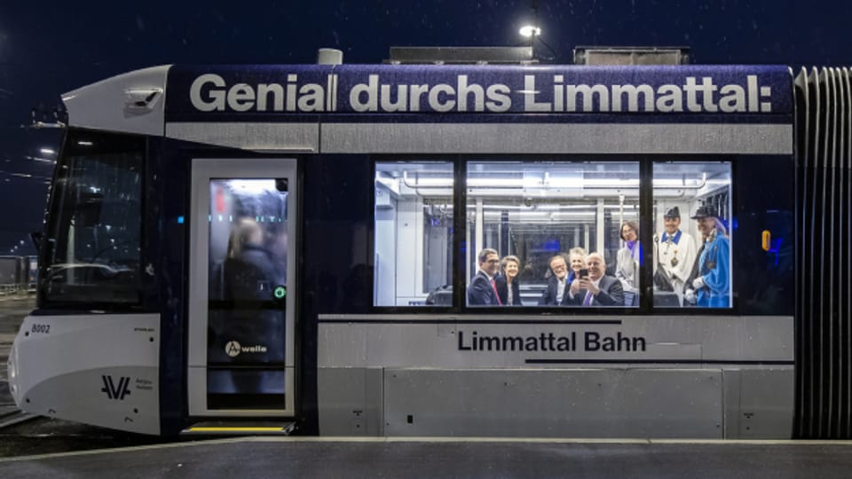 Dichterer Fahrplan für die Limmattalbahn? - Audio & Podcasts - SRF