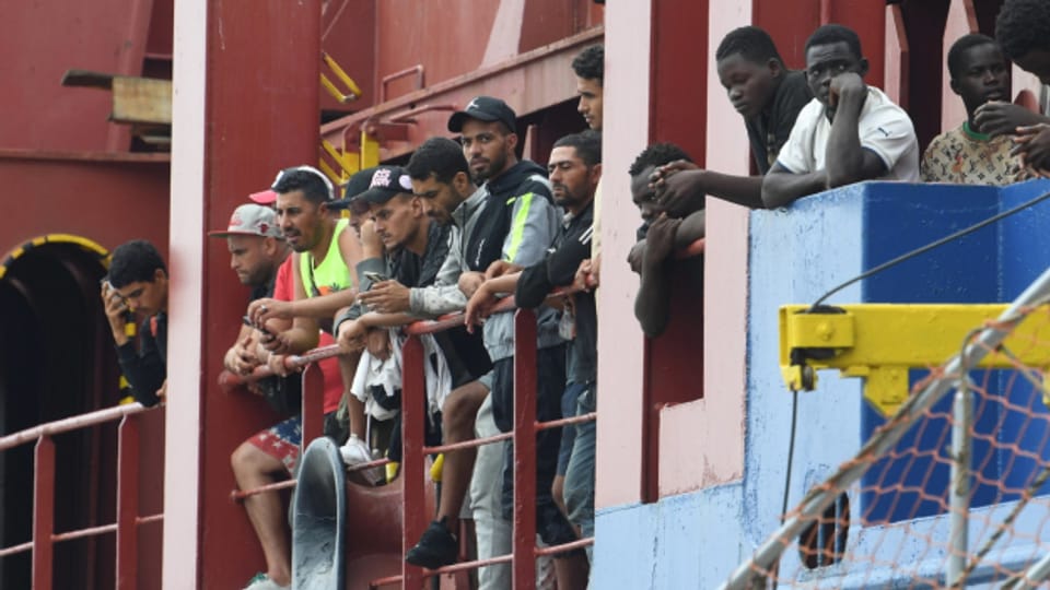 Steigende Migration: IOM lanciert globalen Hilfsappell - Audio ...