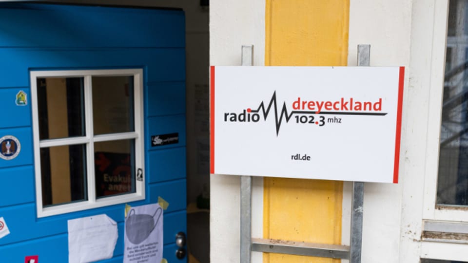 Heute vor 36 Jahren: Dreyeckland sendet in Deutschland legal - Audio & Podcasts - SRF