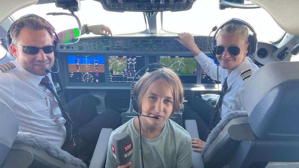 Mael fliegt mit und kommt seinem Traumjob Pilot ganz nahe - Audio ...
