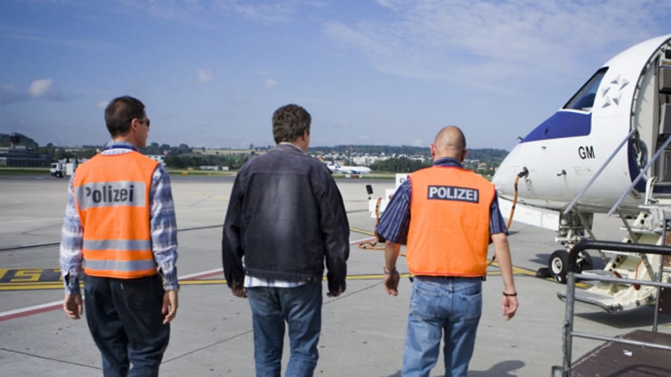 Zurück in die Heimat nach der Haft: Beratung hilft Kosten sparen ...