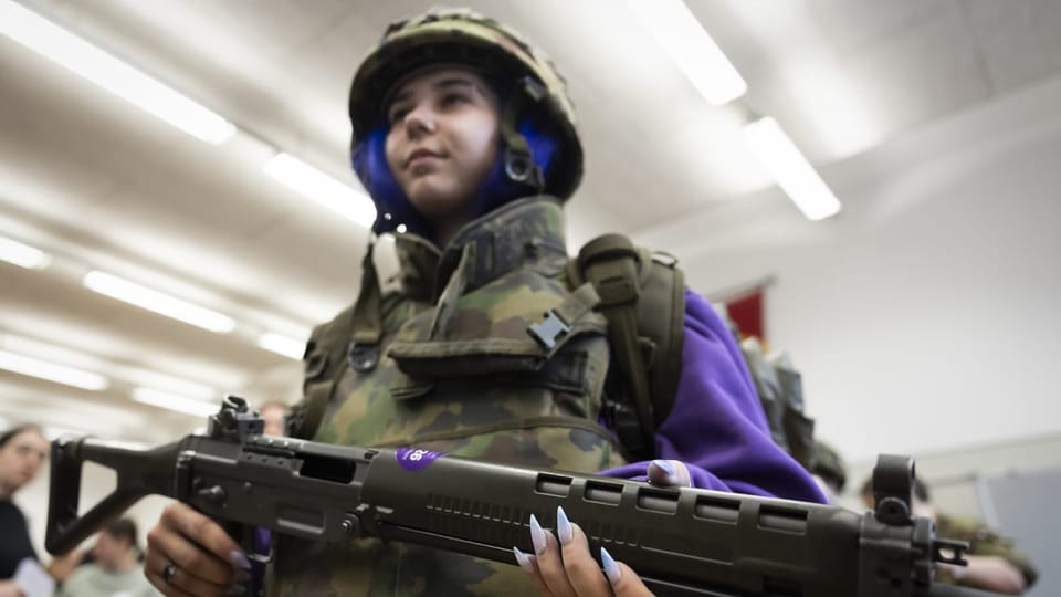 Wehrpflicht für Frauen in Dänemark: Was hält Schweizerinnen ab? - Audio ...