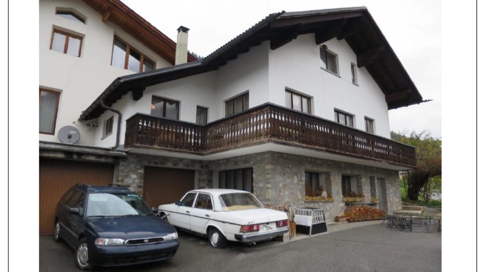 Trotz Privatkonkurs - Adam Quadroni soll in seinem Haus bleiben - Audio & Podcasts - SRF