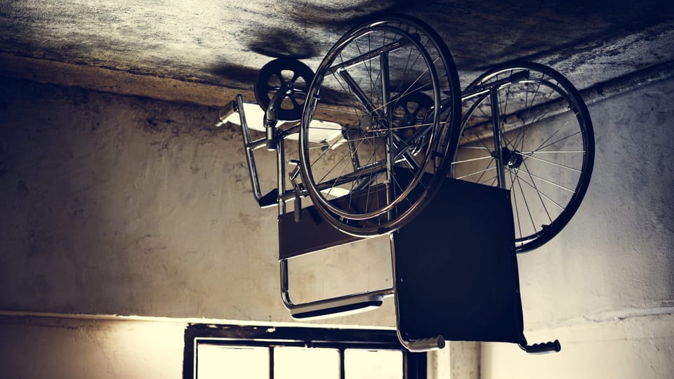 «Mord vierhändig» von Hilda Lawrence + Gespräch - Audio & Podcasts - SRF