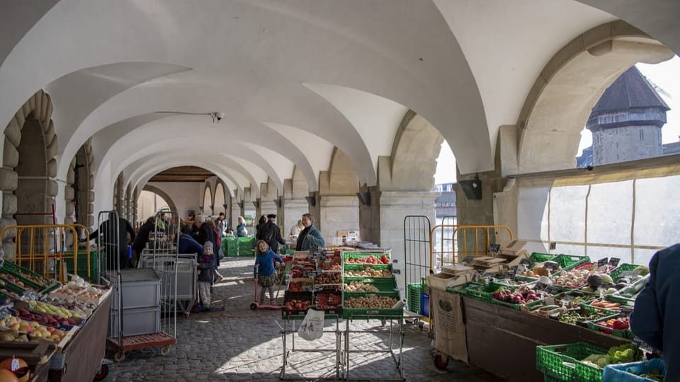 Wochenmarkt Luzern: Handel, der seit Jahrhunderten lebt - Audio ...