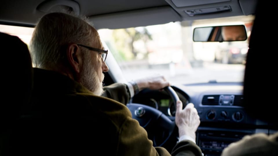 «Ich fahre doch gut!»: Wenn Autofahren im Alter zum Problem wird ...