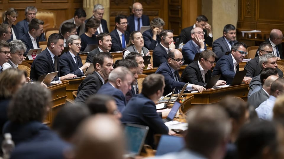 Session: Nationalrat will 13. AHV-Rente befristet finanzieren - Audio ...